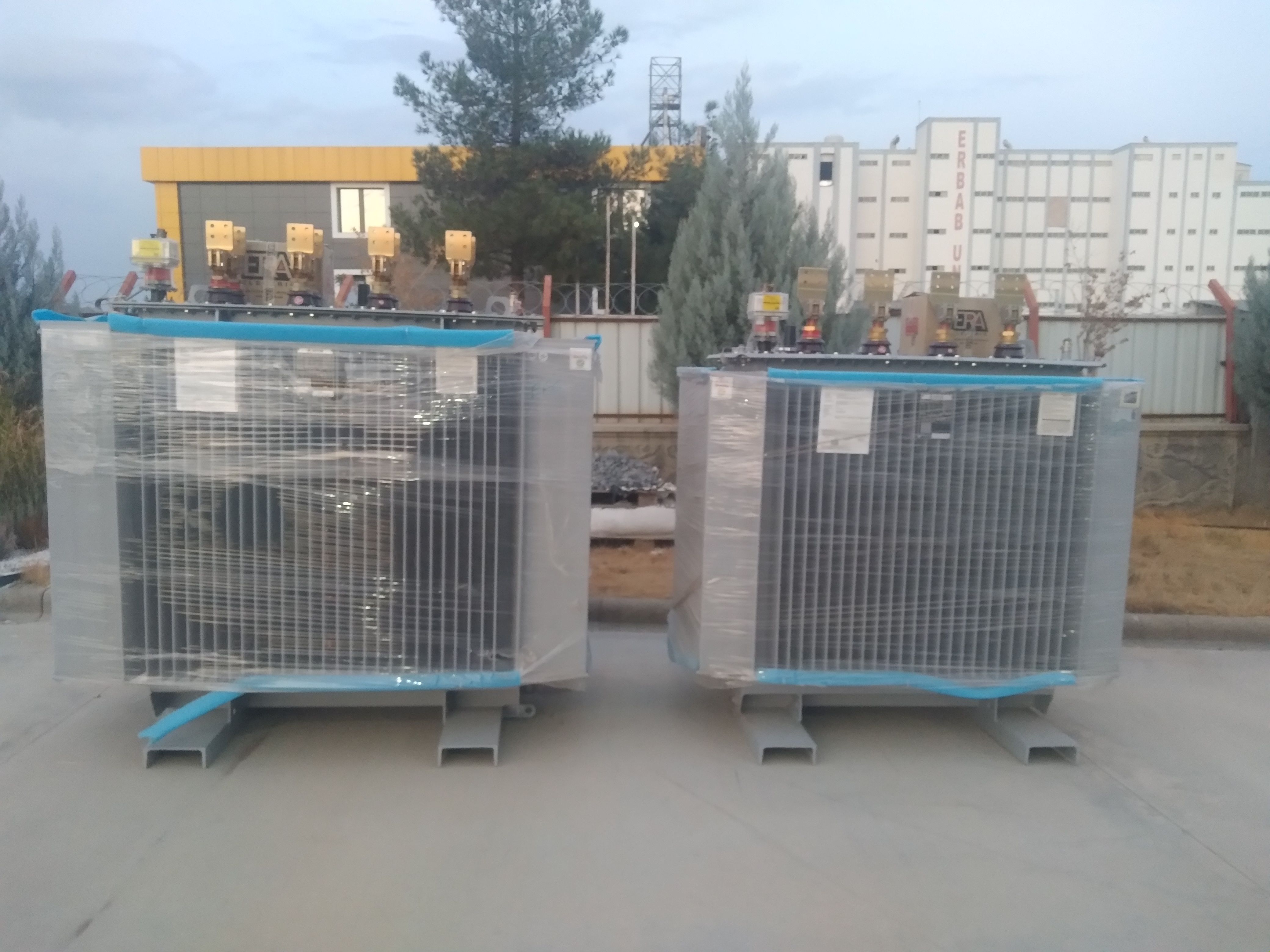 1600 kVA PLUG İN BAŞLIKLI 28,5- 36/0,4 kV Hermetik Tip Transformatör A ...